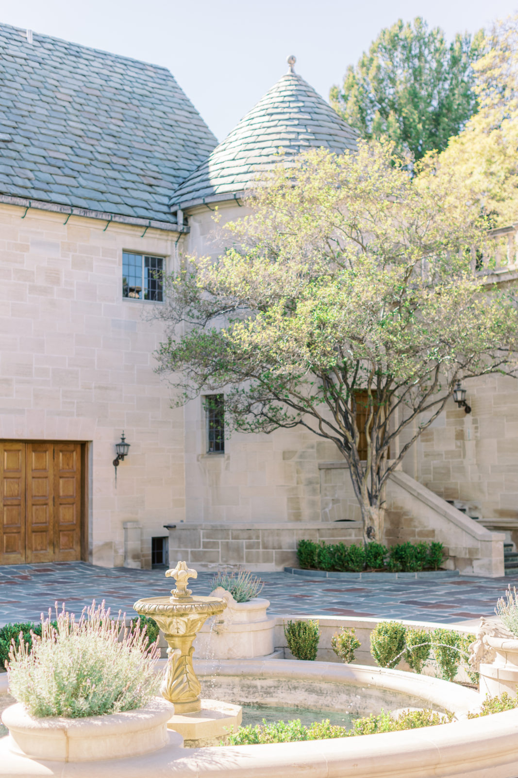 Locust Grove Estate Engagement Session - francescadominique.com